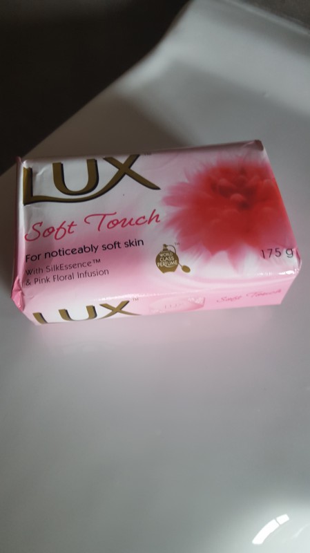 Lux™ Soft Touch Beauty Bar Review Beauty Bulletin Bath Soaps