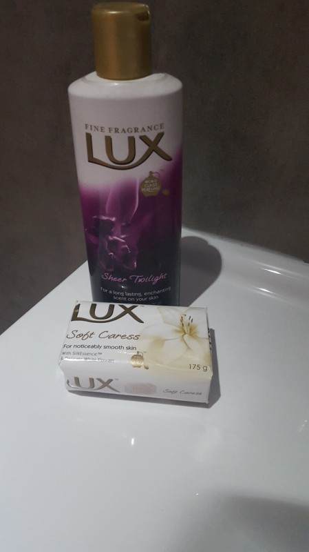Lux Lux Body Wash And Soap Review Beauty Bulletin Bath Soaps