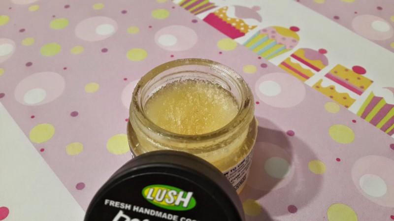 Lush Cosmetics Popcorn Lip Scrub Review Beauty Bulletin Scrubs